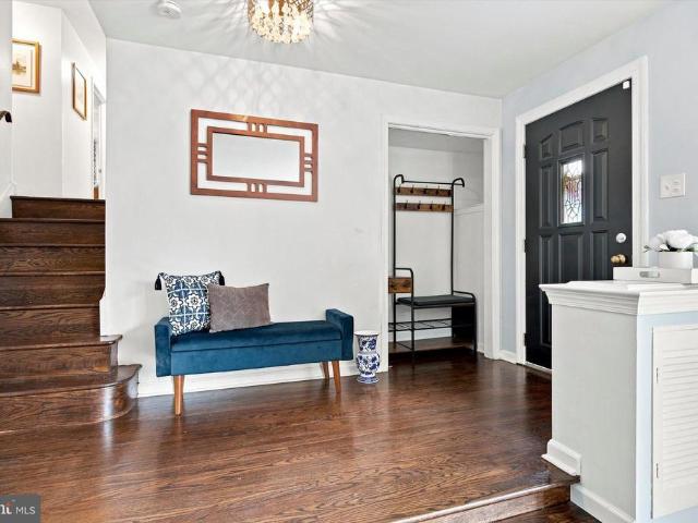 6 Sharpless Lane