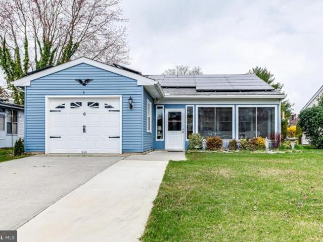 6 Sheffield Pl, Southampton, NJ 08088