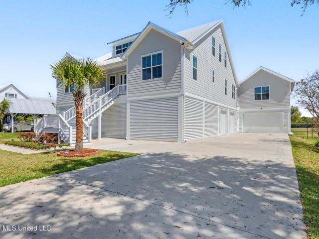 6 Sherman Avenue