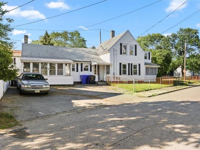 6 Shore Road