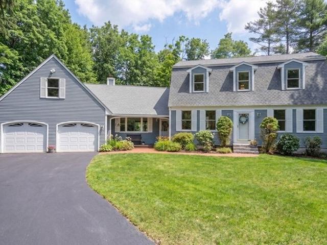 6 Smythe Cir, North Reading, MA 01864