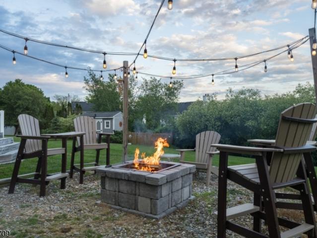 6 Snead Ct