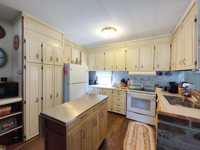 6 So Dewberry Lane