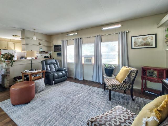 6 So Dewberry Lane