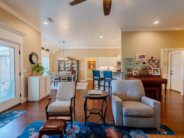 6 Southpointe