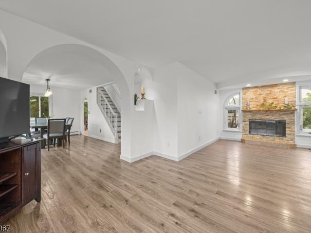 6 Tyler Ct
