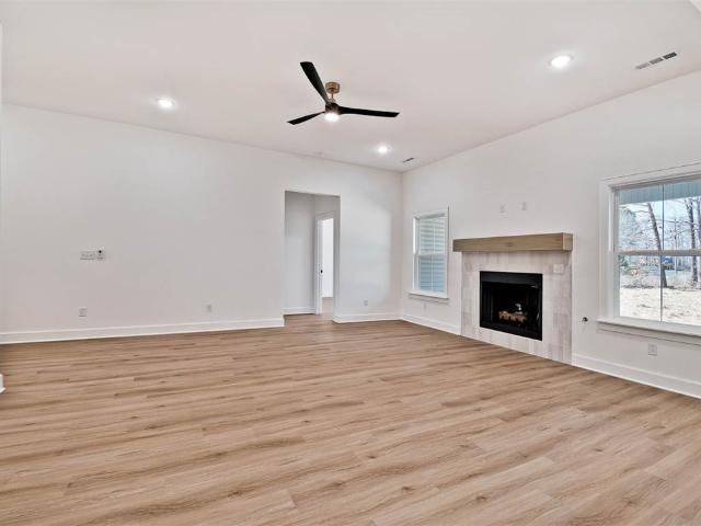6 Tarland Lane