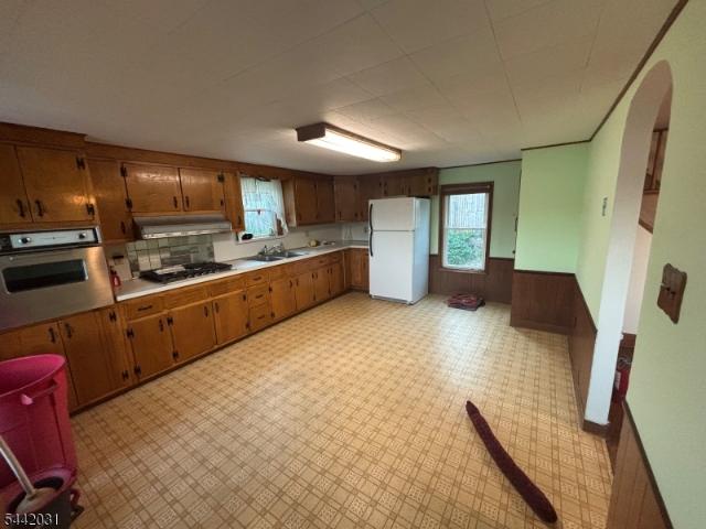 6 Thacher Ave