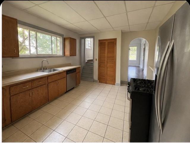 6 The Serpentine, New Rochelle, NY 10801