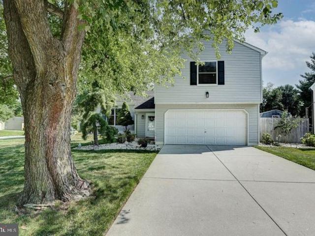 6 Three Rivers Dr, Newark, DE 19702