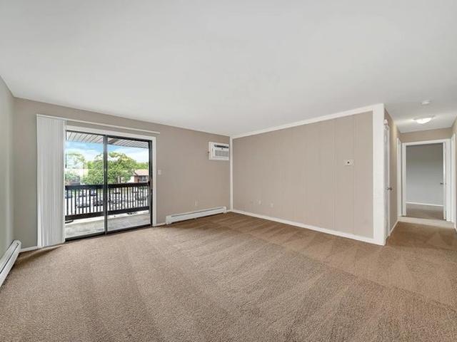 6 Tivoli Pl, Elgin, IL 60123