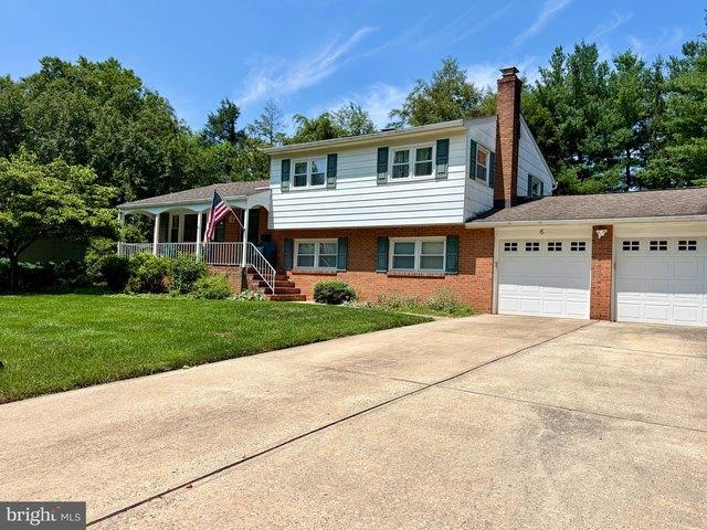 6 Tower Pl, Trenton, NJ 08648