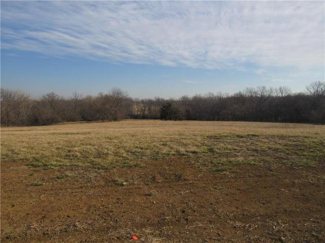 6 Travis Ln, Harrisonville, MO 64701 | MLS #2474 | Compass