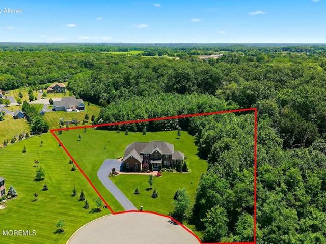 6 Valley Ct, Cream Ridge, NJ 08514