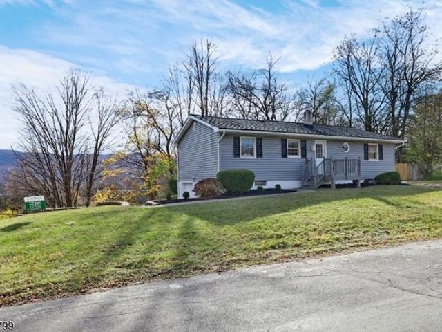 6 Van Buren Ave, Vernon, NJ 07462