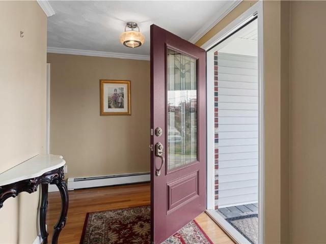6 Varnum Avenue