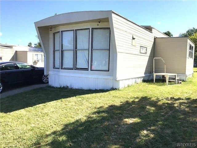 6 Vibernum Dr, Hamburg, NY 14075