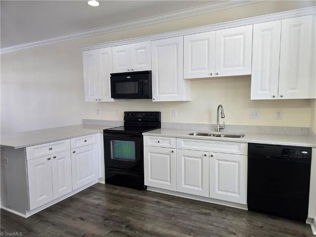 6 Viburnum Lane