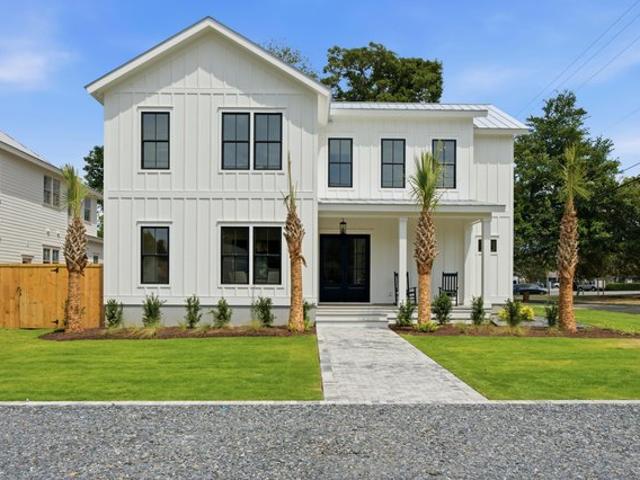 6 Vincent Dr, Mount Pleasant, SC 29464