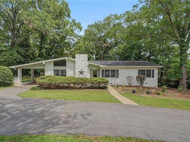 6 Virginia Cir, Cedartown, GA 30125