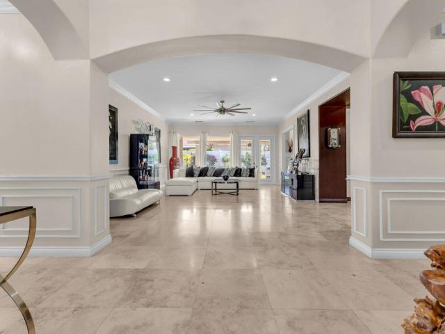 6 Voltaire Court
