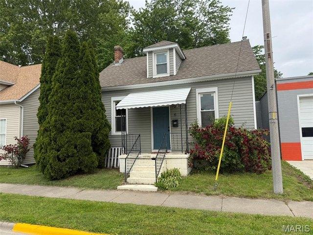 6 W Hanover St, New Baden, IL 62265