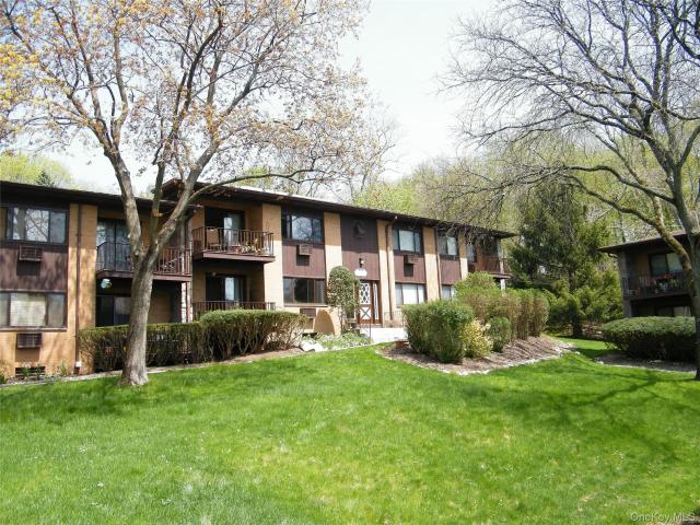 6 W Lawrence Park Dr, Unit 2, Piermont, NY 10968 | MLS #988030 | Compass