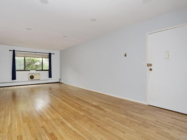 6 W Lawrence Park Drive 2