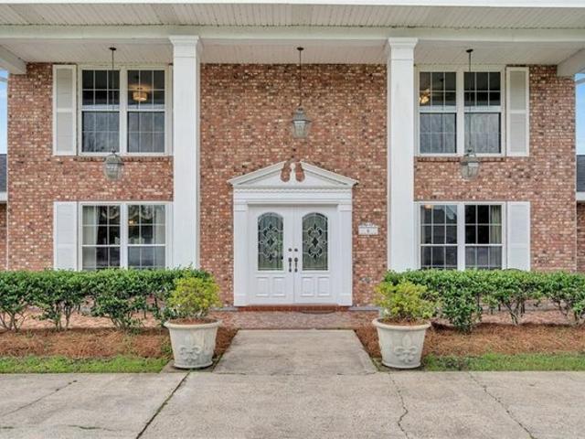 6 W Levert Dr, Luling, LA 70070