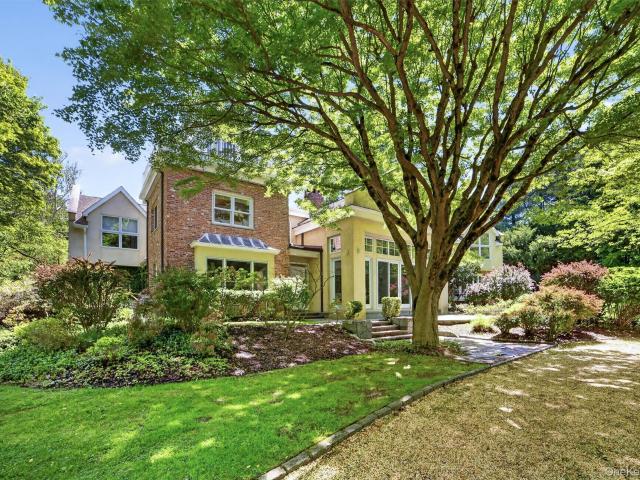 6 W Sunnyside Lane