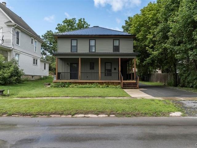 6 Washington St, Alexandria Bay, NY 13607