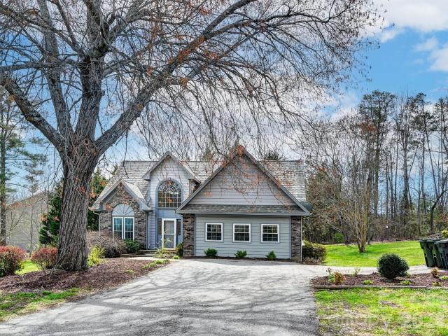 6 Warbler Dr, Fletcher, NC 28732 | MLS #4349 | Compass