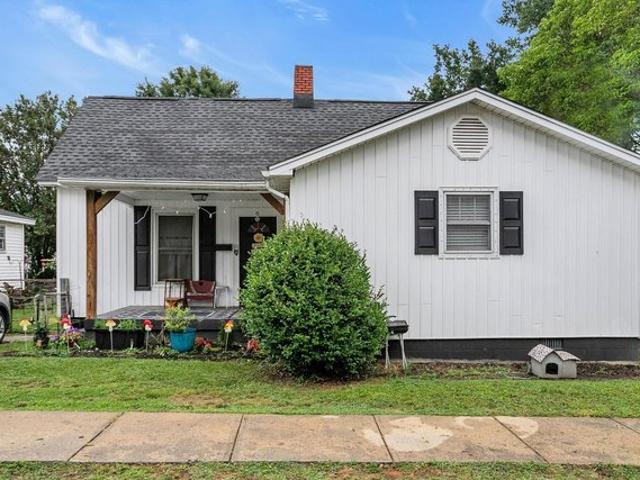 6 Webb St, Greenville, SC 29605