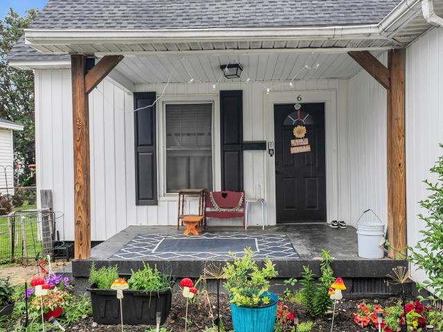 6 Webb Street