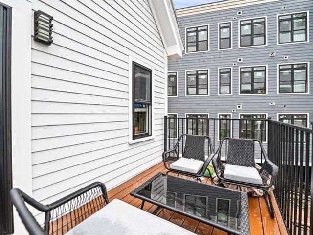 6 8 Weld Hill St, Boston, MA 02130