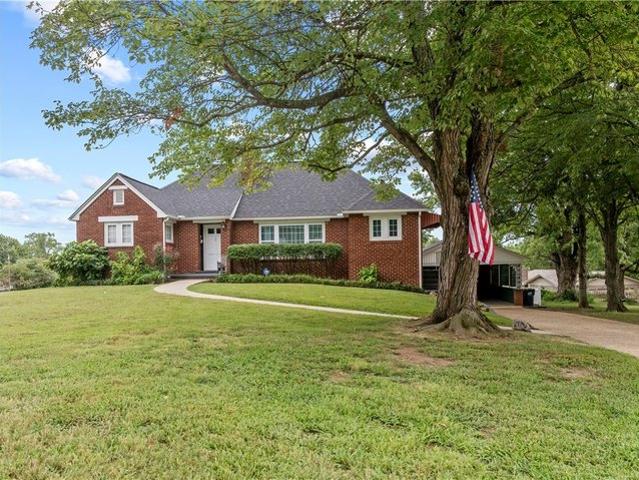 6 Westwood Dr, Harrison, AR 72601