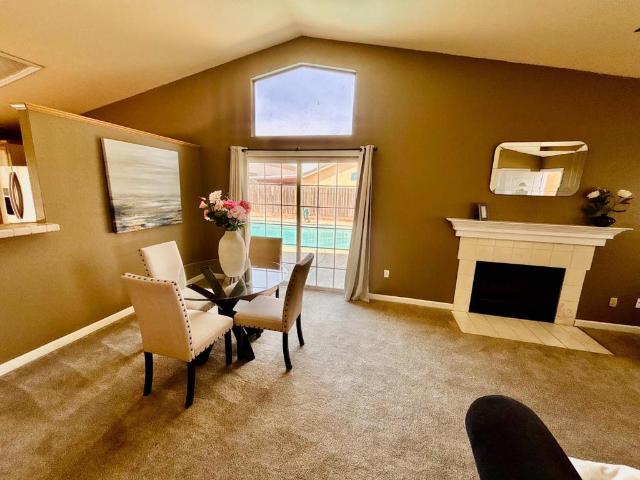 6 Westmont Court