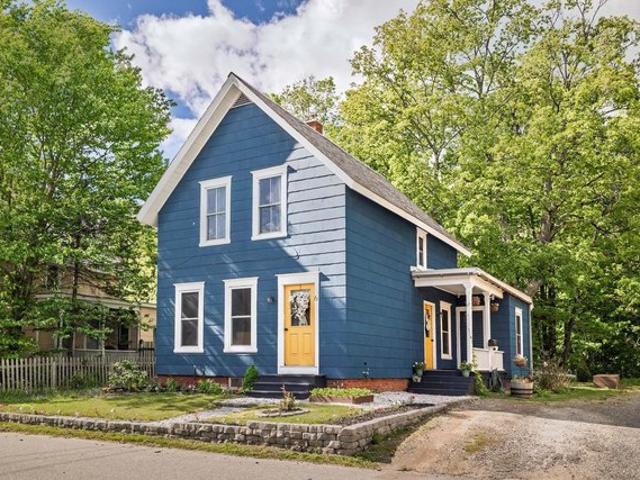 6 Weston St, Randolph, VT 05060