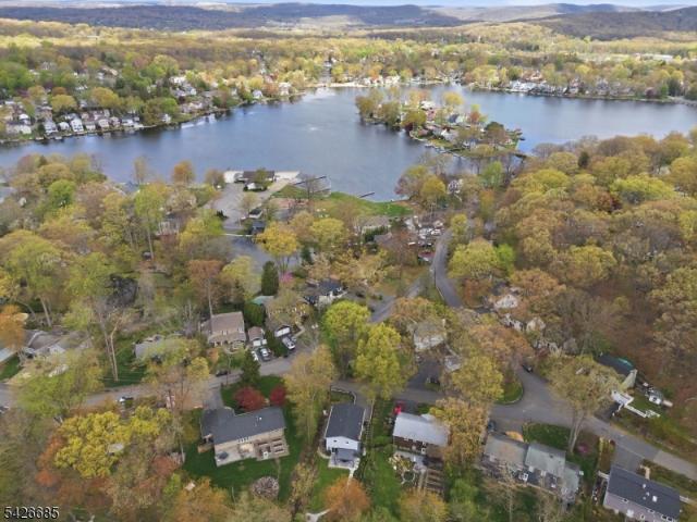 6 Whitten Pl, Denville, NJ 07834 | MLS #4023 | Compass