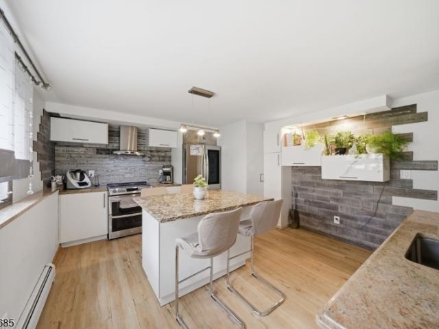 6 Whitten Place