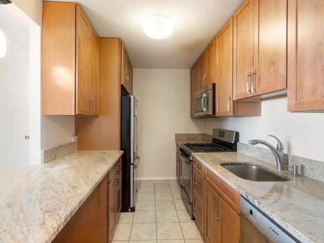 6 Whittier Pl, Unit 12M, Boston, MA 02114 | MLS #73501 | Compass