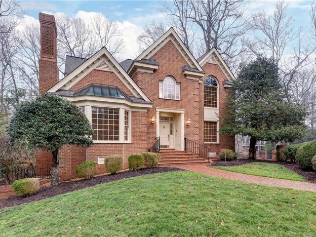 6 Wildwood LN