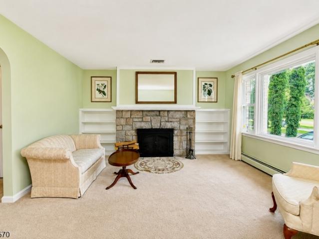 6 Wilrue Pkwy
