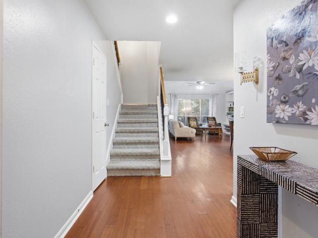 6 Wind Poppy Court