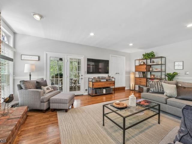 6 Windsor Ct