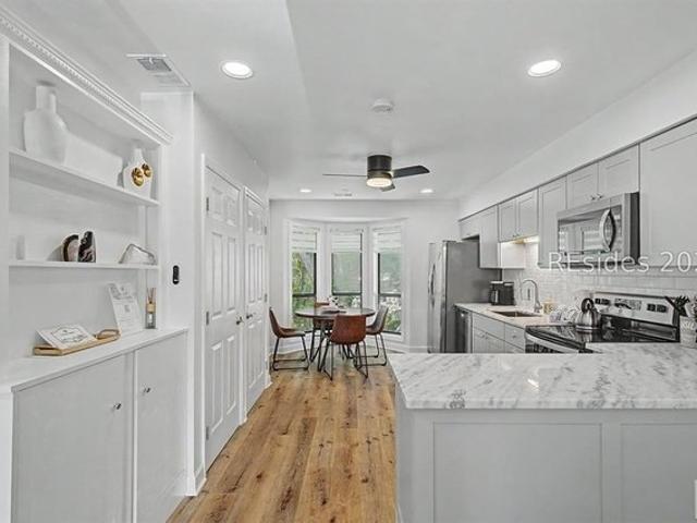 6 Woodward Ave Apt I2, Hilton Head Island, SC 29928