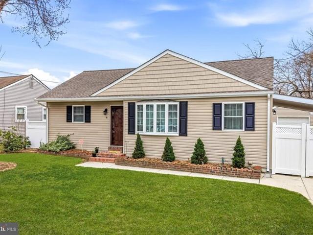 6 Woodbine Ave, Maple Shade, NJ 08052