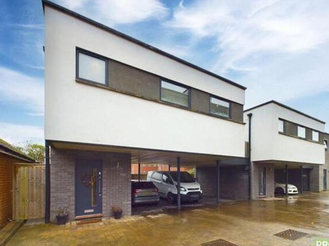 6 York Road, Keats Mews, Maidenhead, 1 Bedroom Maisonette