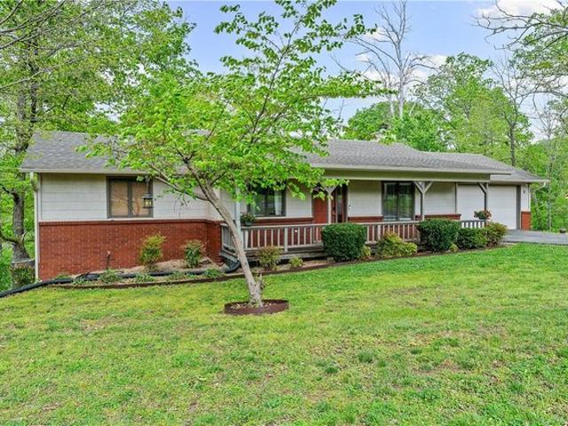 6 Zennor Ln, Bella Vista, AR 72715