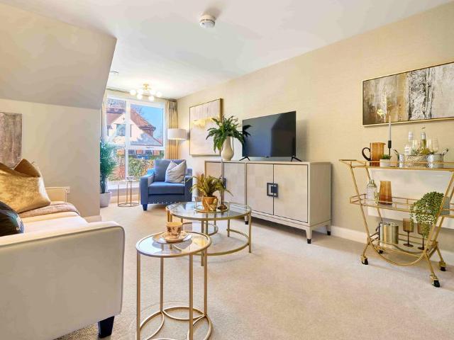 6 12 Woodcote Valley Road, Purley CR8 2 bed retirement property to rent £3,570 pcm £824 pw